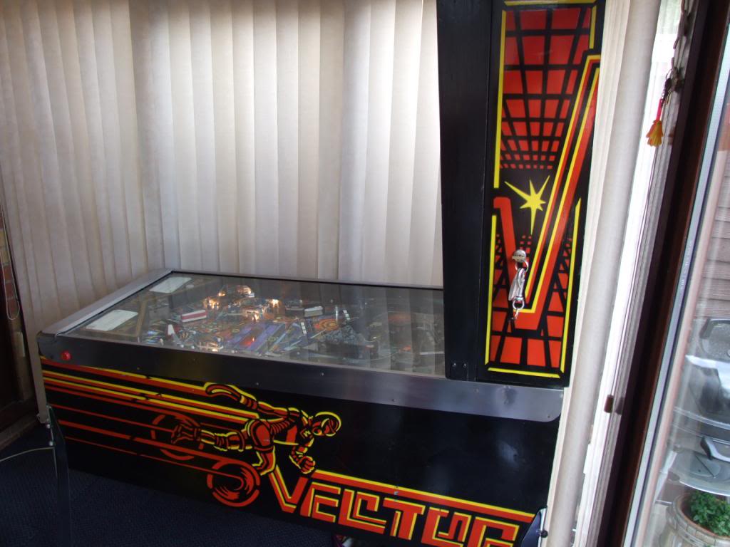 Complete - Bally Vector 1982 | Pinball info